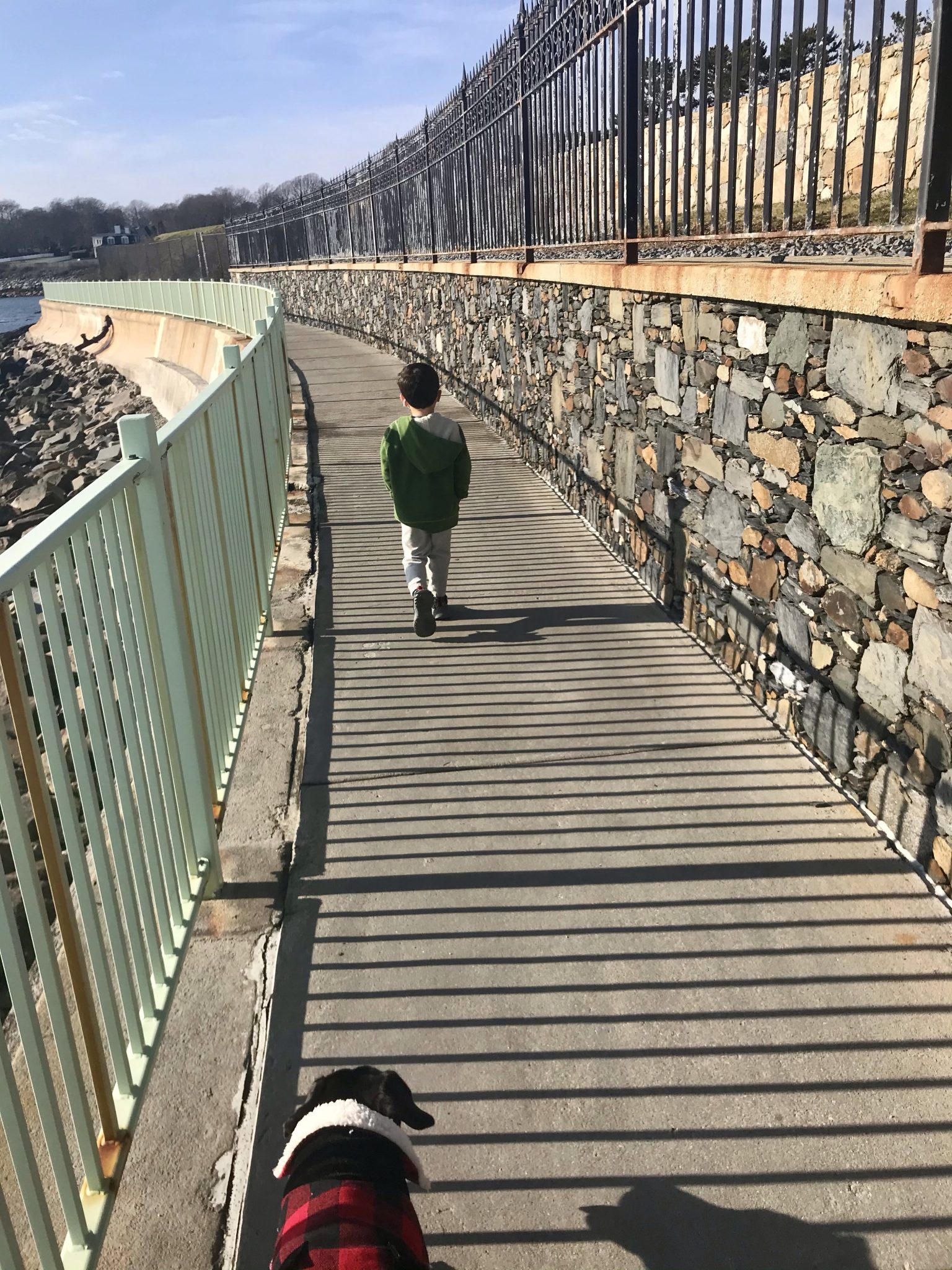 Cliff Walk - Activities in New England for Young Kids